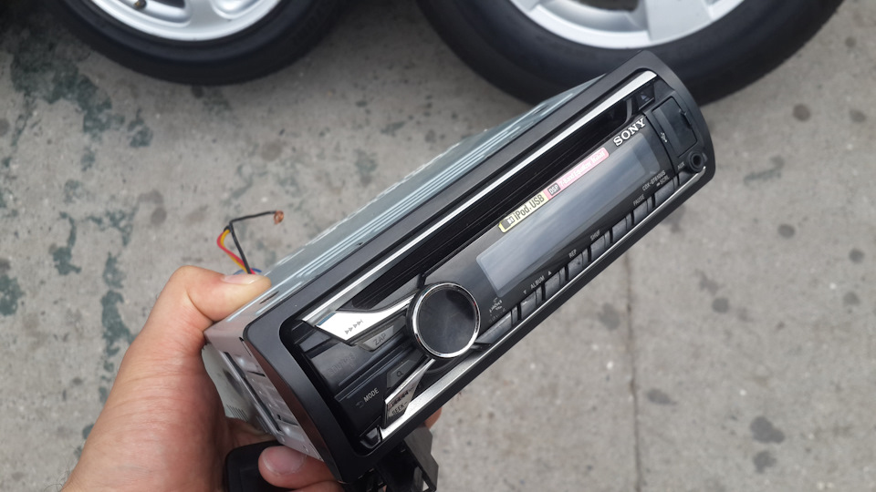 Новая магнитола и доп.розетка 12v — Mercedes-Benz S-Class (W140), 3,5 л ...