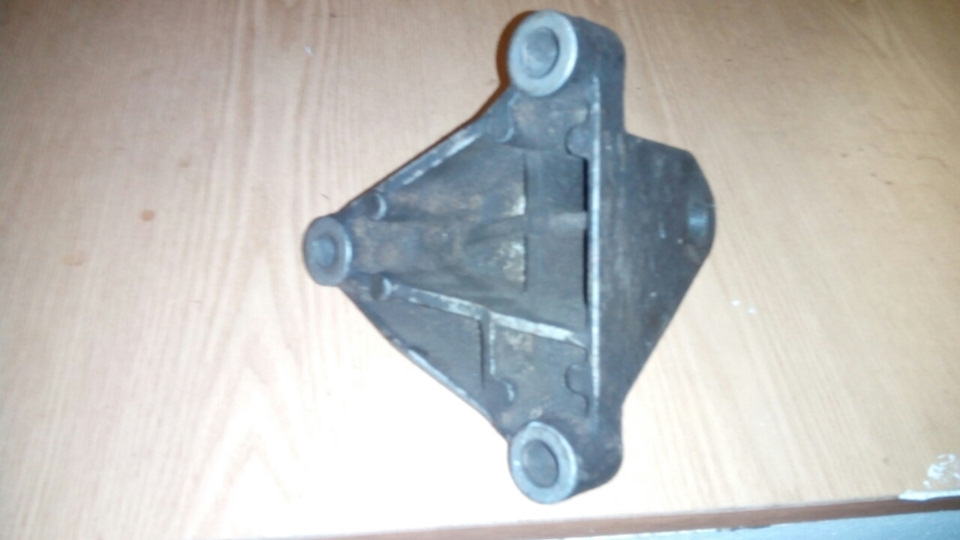 нижняя подушка и подрамник, нужен совет — Renault Megane II, 2 л, 2006 ...