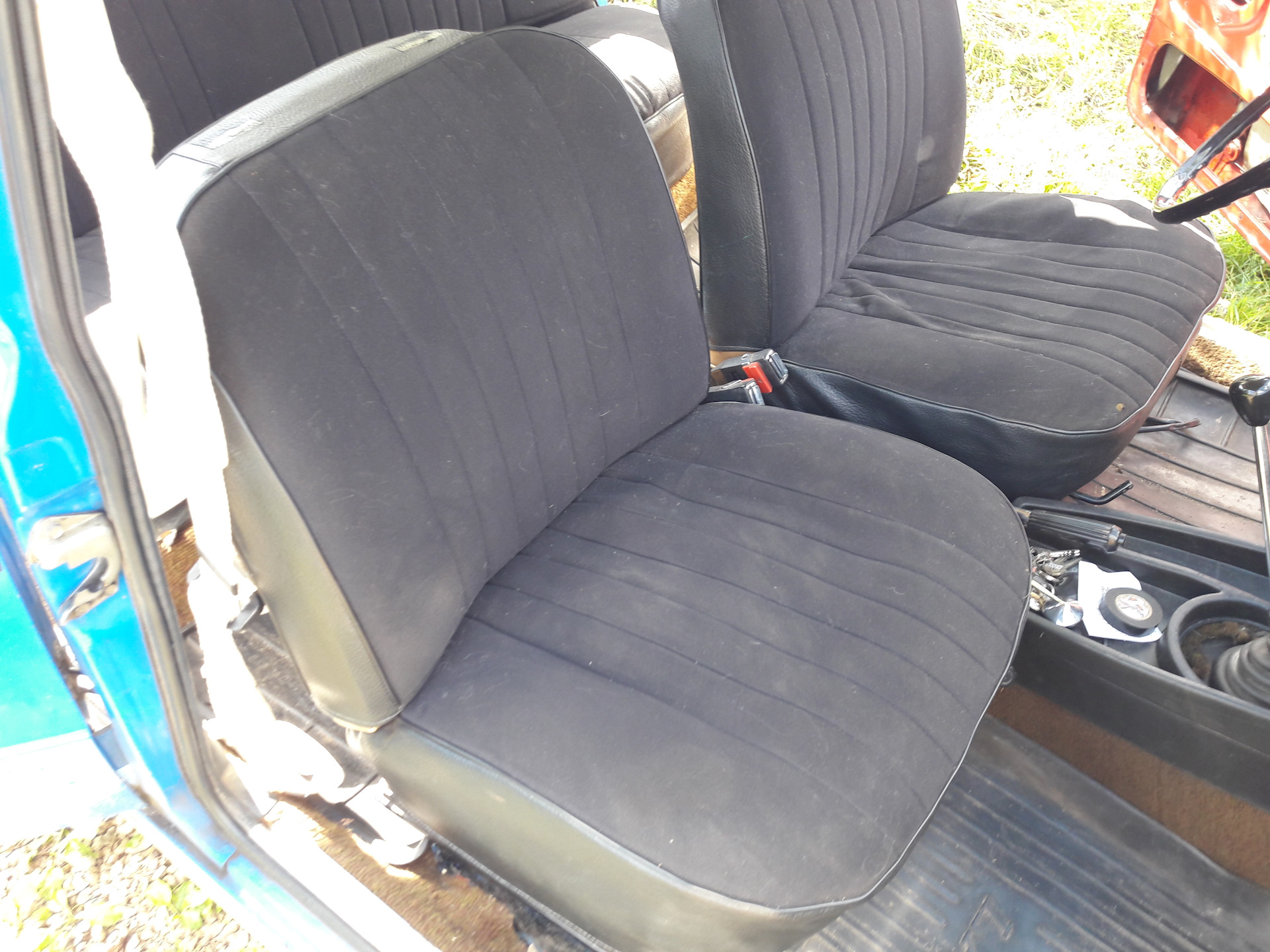 Чехлы из девяностых — Lada 2103, 1,5 л, 1975 года | аксессуары | DRIVE2