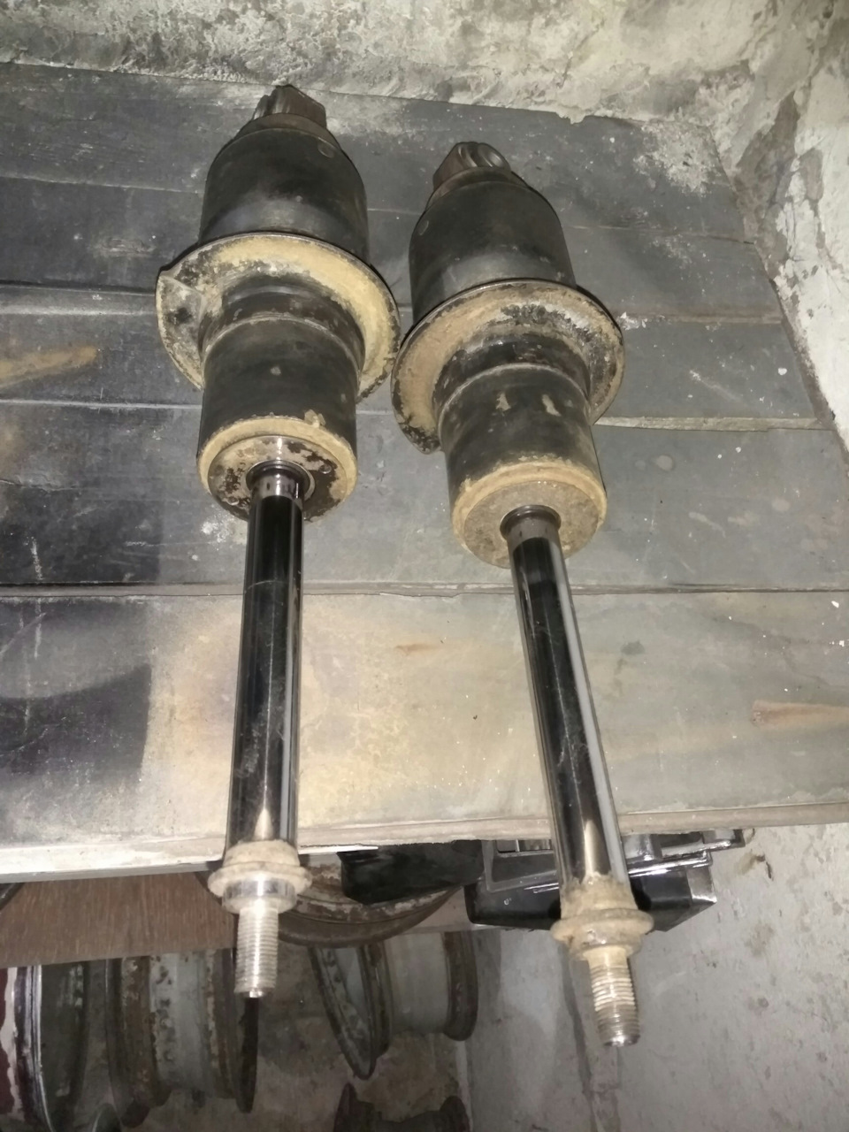 Ремонт задних амортизаторов — Subaru Outback (BP), 2,5 л, 2004 года ...