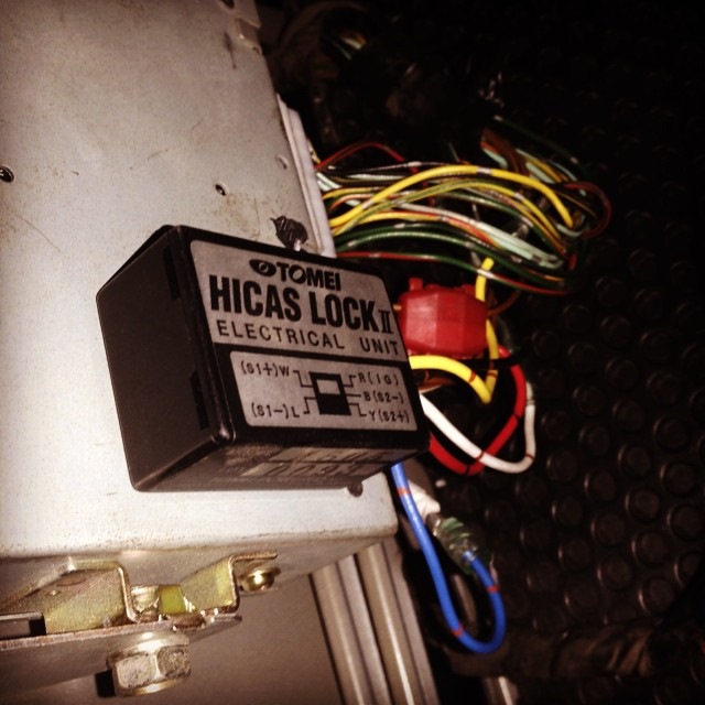 Tomei HICAS Lock, свечи, панель охлаждения — Nissan Skyline GT-R (R32 ...