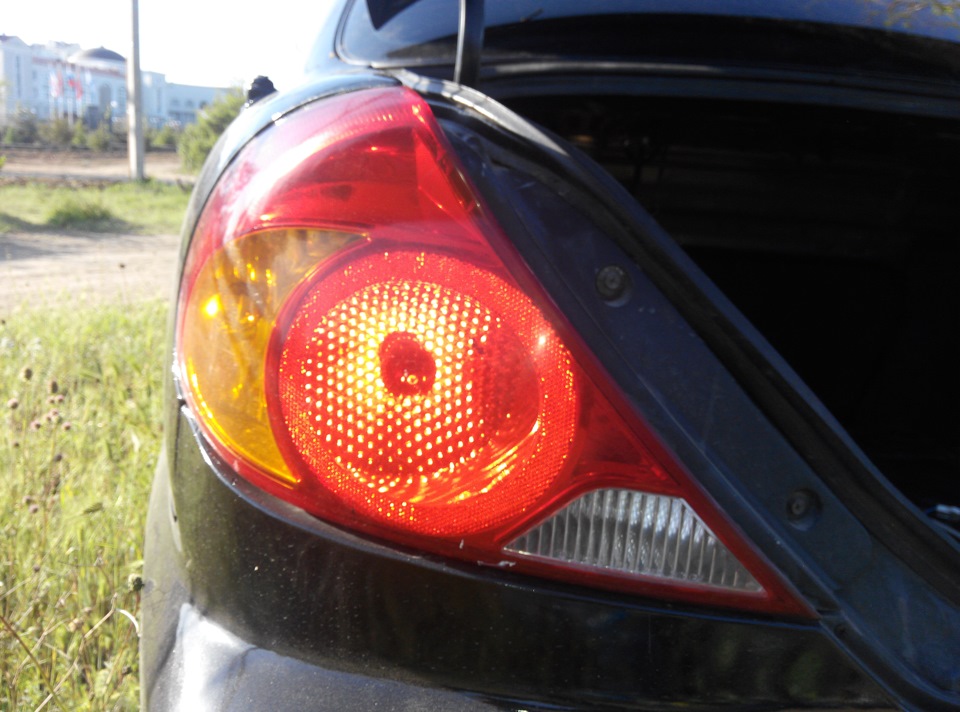 (закрыто) задний фонарь стопарь не работает — KIA Spectra, 1,6 л, 2007 ...