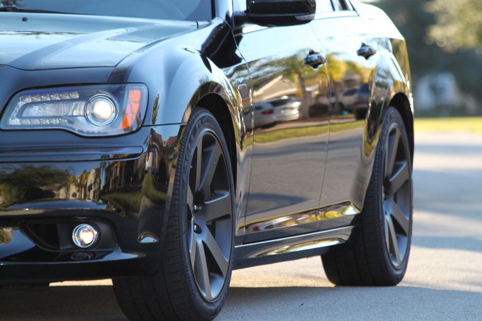 Покрасил диски — Chrysler 300C SRT8 (2G), 6,4 л, 2012 года | тюнинг | DRIVE2