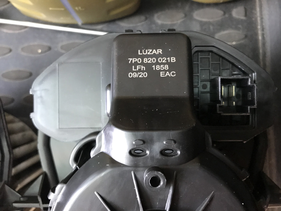 7P0820021B Вентилятор салона VAG | Запчасти на DRIVE2