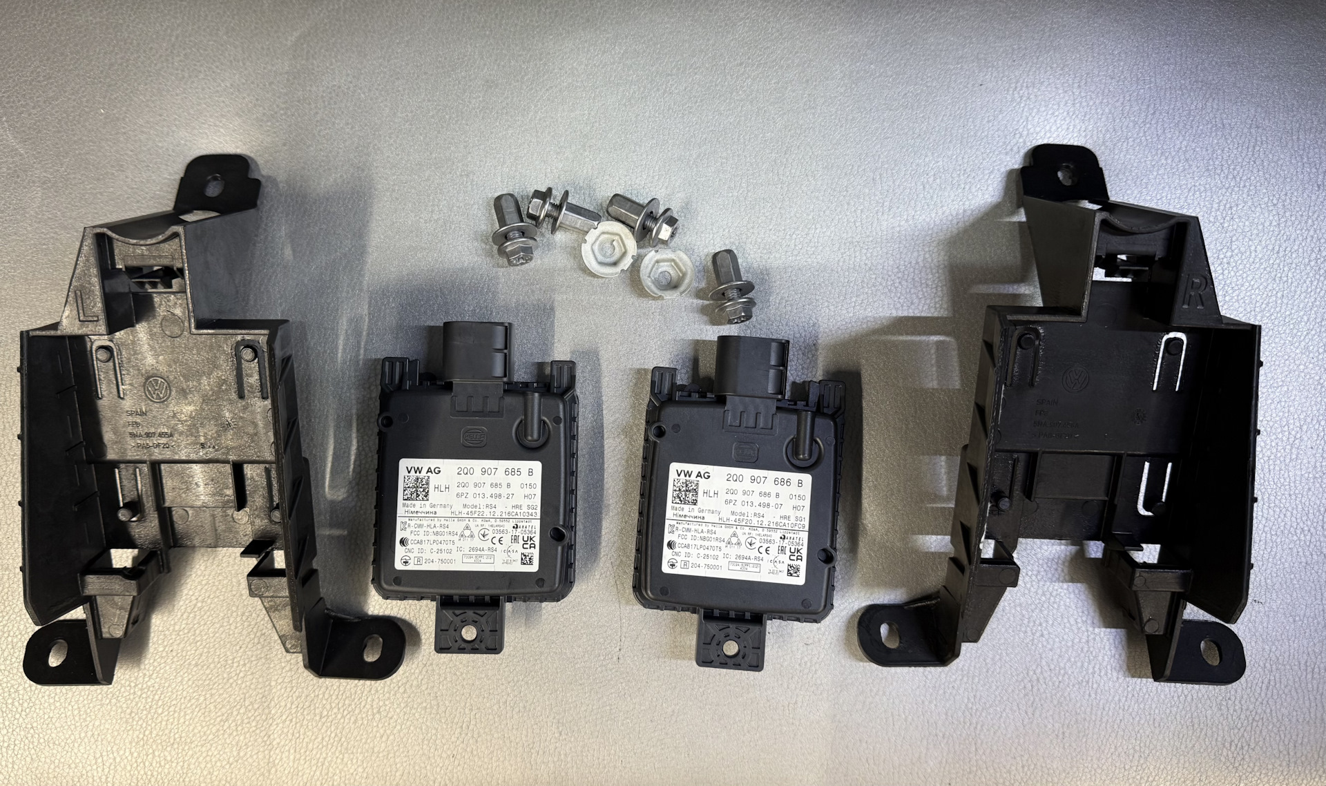 Установка ассистента слепых зон и выезда с парковки Тигуан 2 ...