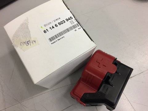 61146923945 Вывод плюса аккумулят. в моторном отсеке BMW | Запчасти на ...