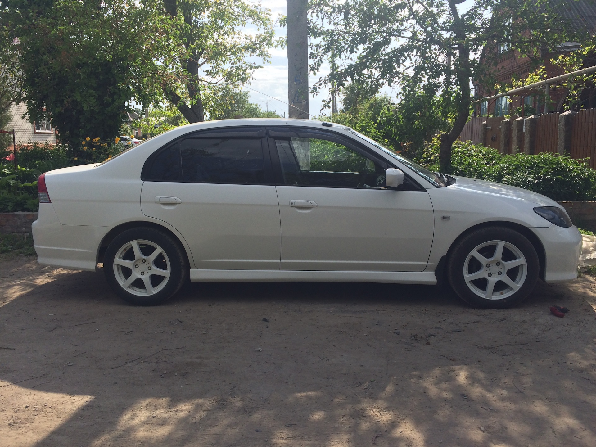 Поставил пороги — Honda Civic Ferio (7G), 1,5 л, 2004 года | стайлинг | DRIVE2