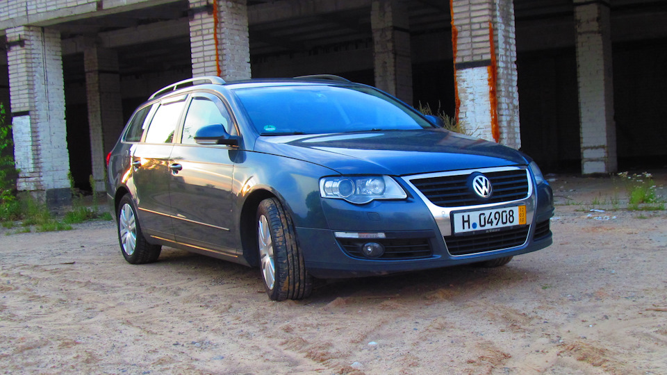 Volkswagen Passat Variant (B6) 2.0 дизельный 2009 | Темно-серый металик на DRIVE2