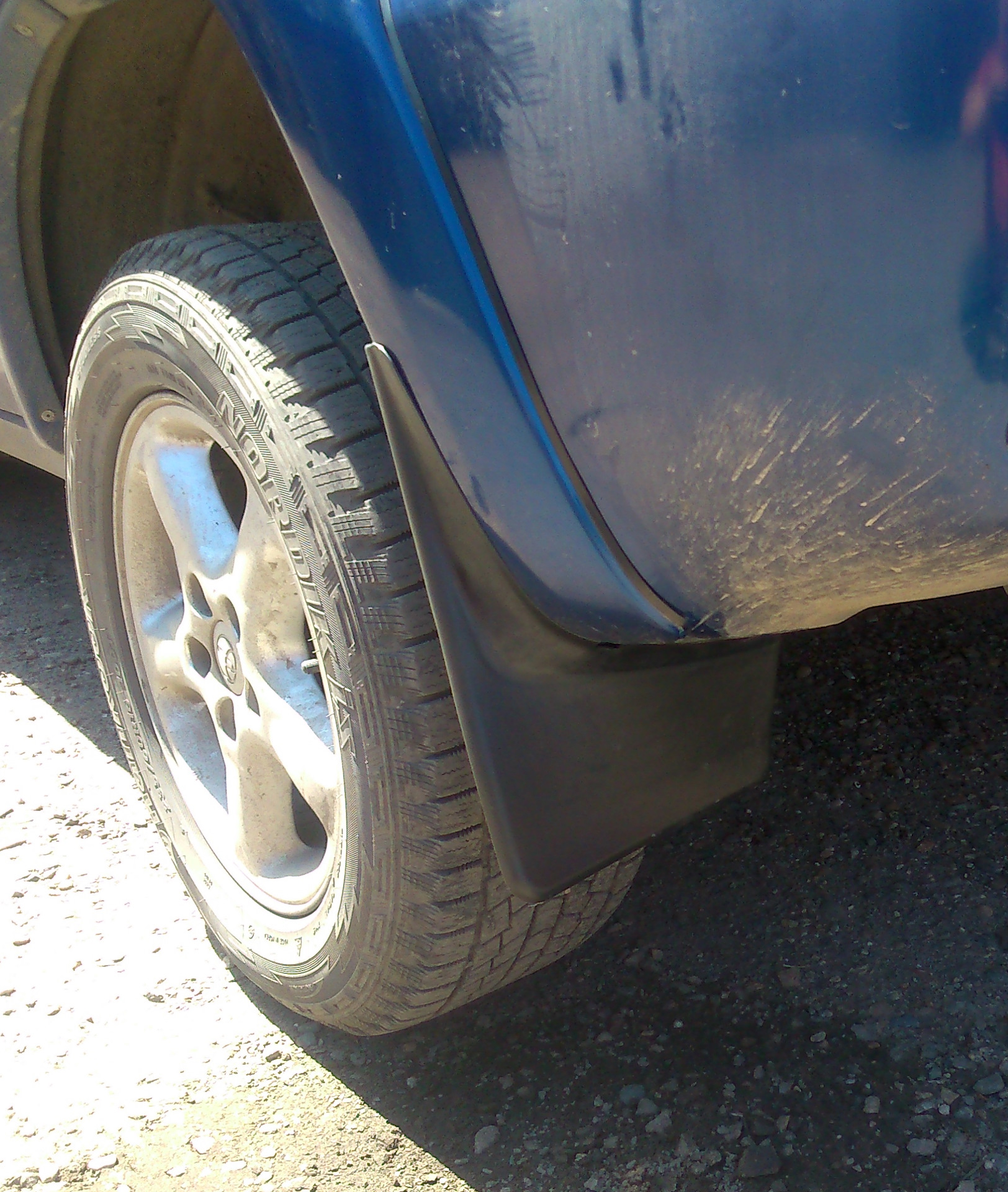 Брызговики — 2 — Toyota RAV4 (II), 2 л, 2003 года | аксессуары | DRIVE2