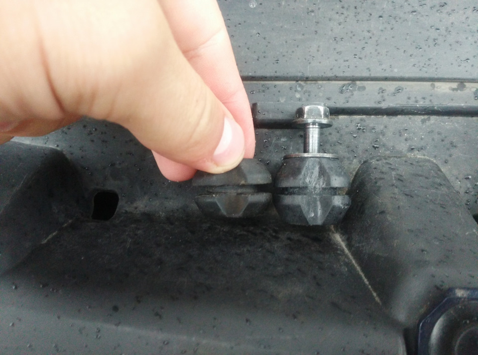 кронштейн крепления фильтра — Peugeot 308 (1G), 1,6 л, 2008 года ...