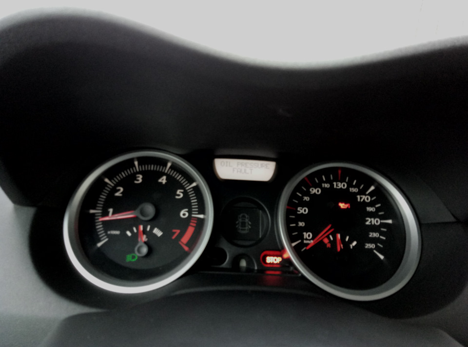 Датчика давления масла — Renault Megane II, 1,6 л, 2007 года | своими ...
