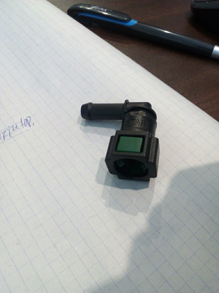 Уплотнительные кольца на топливные быстросъёмы. — Renault Megane II, 1 ...