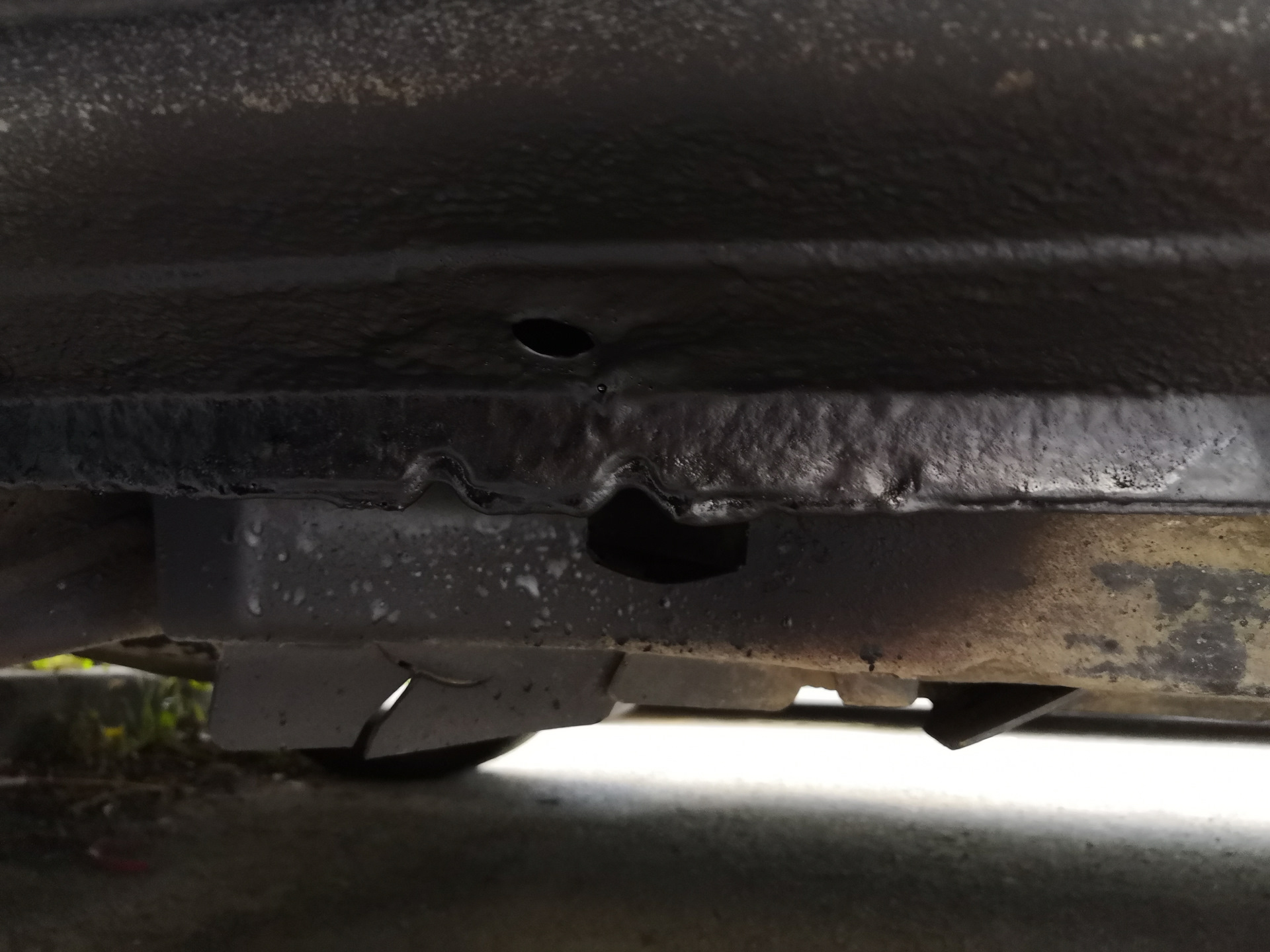 Мелкий ремонт порогов — Nissan Qashqai+2, 2 л, 2012 года | своими ...