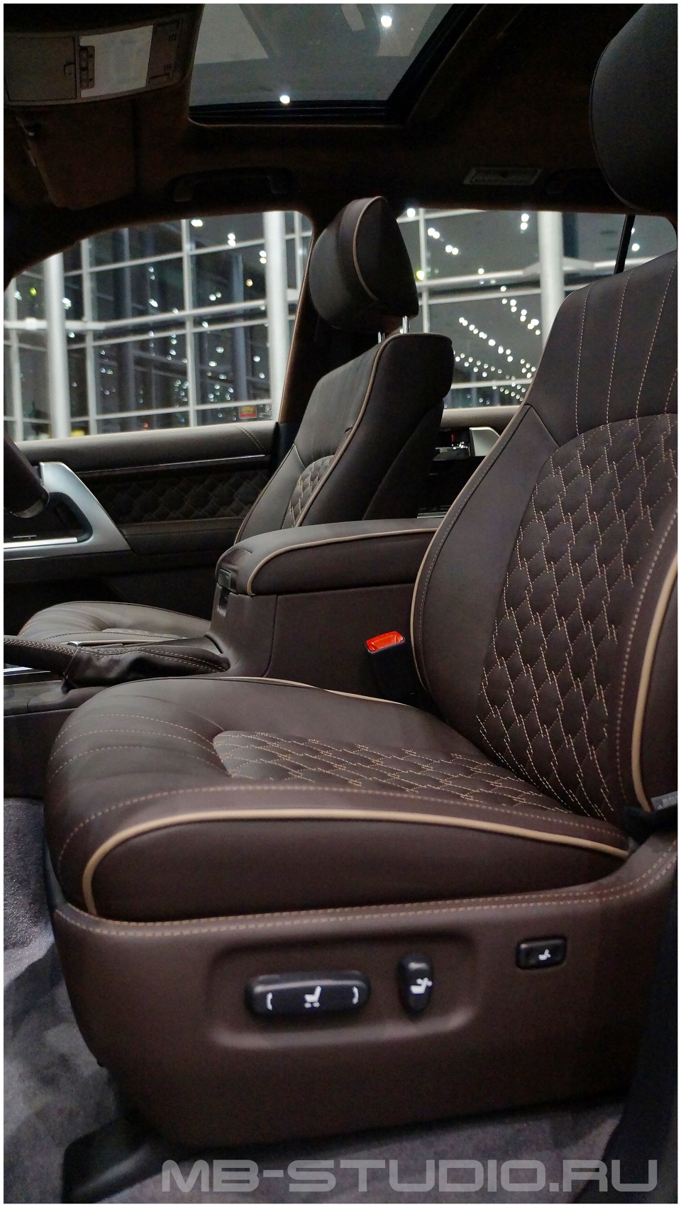 Интерьер Toyota Land Cruiser 200. Специальная версия Burnt Oak Leather ...