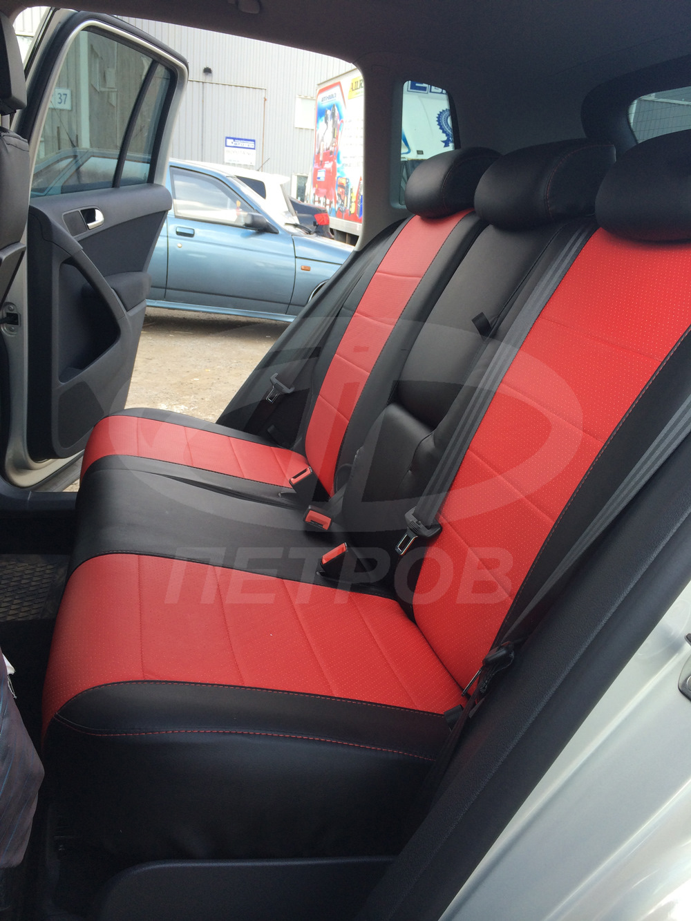 🚘 Автомобильные чехлы на VW TIGUAN (с 2012 г.в.) из экокожи ...