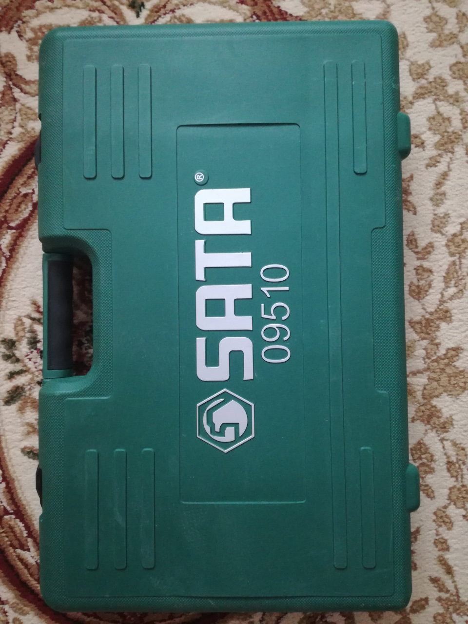 Набор инструментов Sata 09510 — Toyota Mark X ZiO, 2,4 л, 2009 года ...