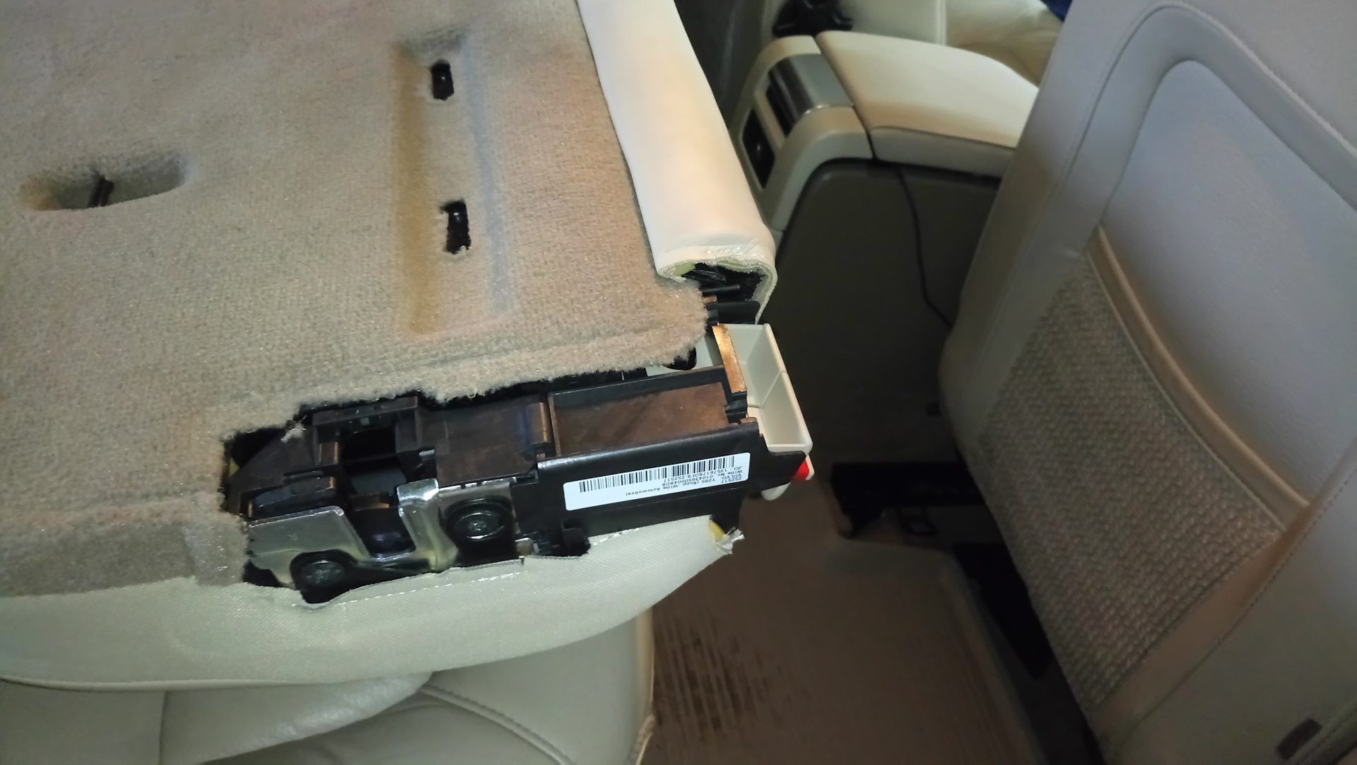 3. Финал про замок заднего сидения + прочие радости. — Volvo XC70 III ...