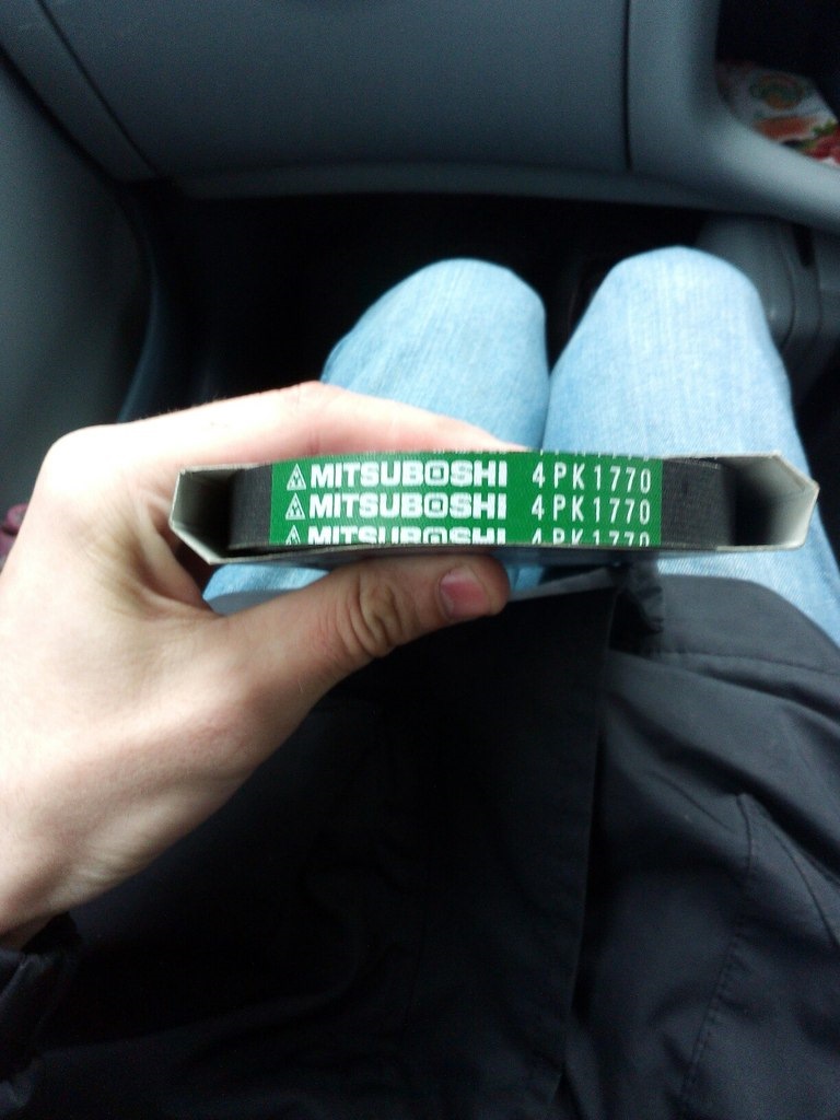 Новые свечи и ремень. — Toyota Vitz (10), 1 л, 1999 года | расходники ...