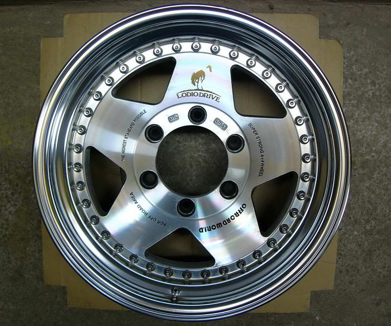 Lodio Drive R16 + Bridgstone Dueler 694 A/T — Toyota Hilux Surf (4G), 2 ...