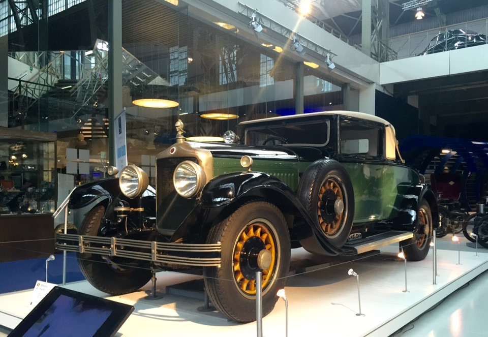 Брюссельский Автомобильный Музей "Autoworld" — DRIVE2