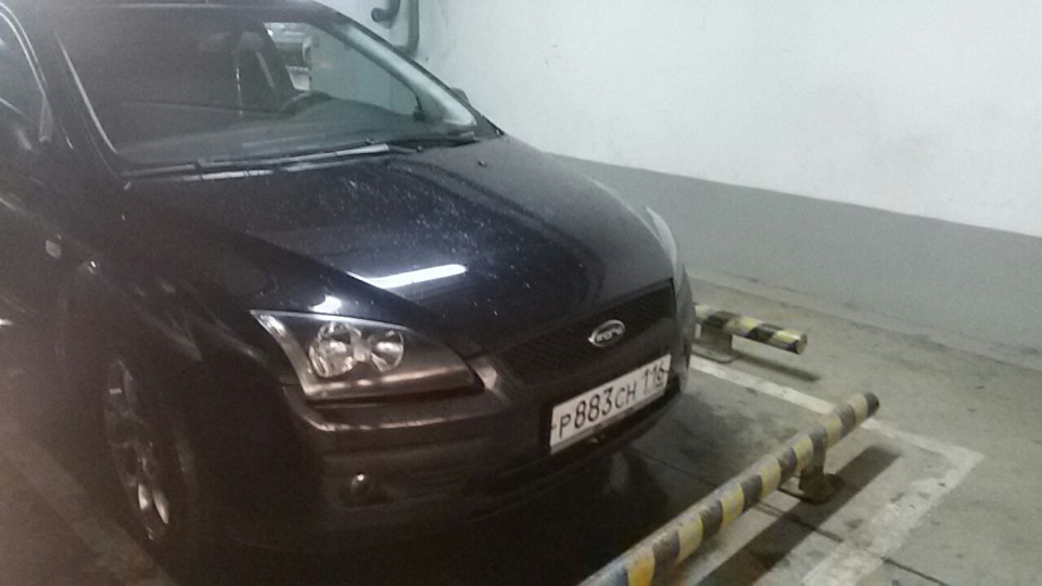 Фары с черной маской — Ford Focus II Hatchback, 1,6 л., 2006 года ...