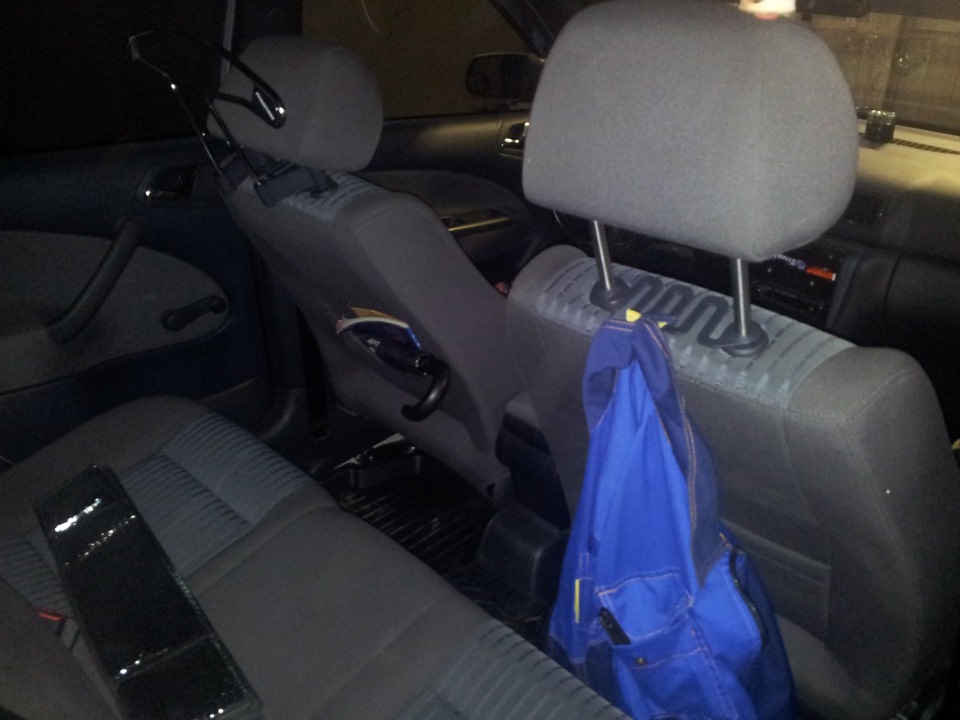 крючки на подголовники — Skoda Octavia Combi A4 Mk1, 1,8 л, 2008 года ...