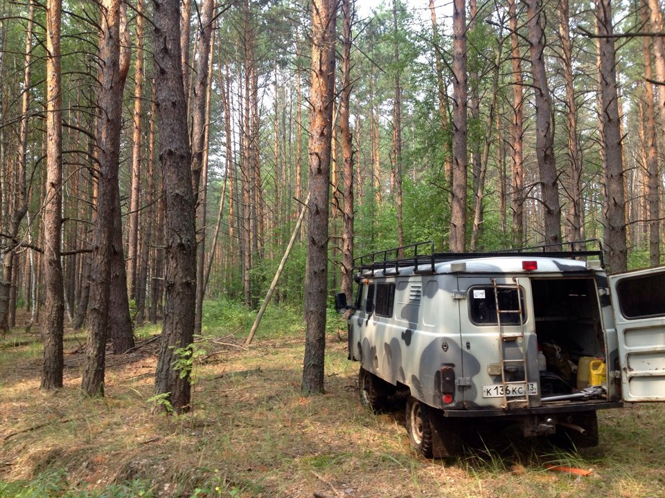 В лесу — УАЗ 3909, 2,4 л., 1998 года | фотография | DRIVE2