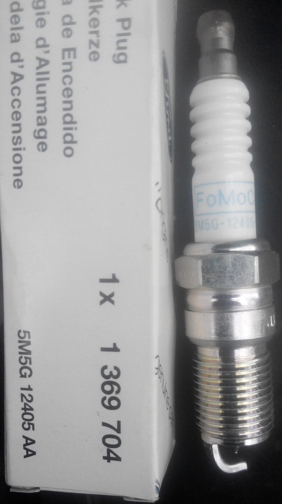 Замена свечей зажигания — Ford Focus Hatchback II, 1,8 л, 2008 года ...