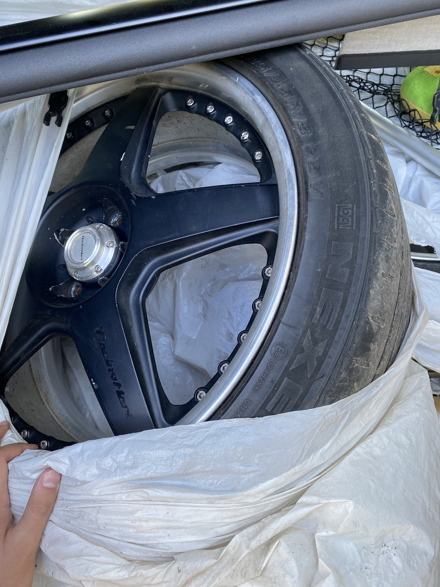 Racing Hart Japan wheels. R18 8J. Диски 80% внешнего вида автомобиля ...