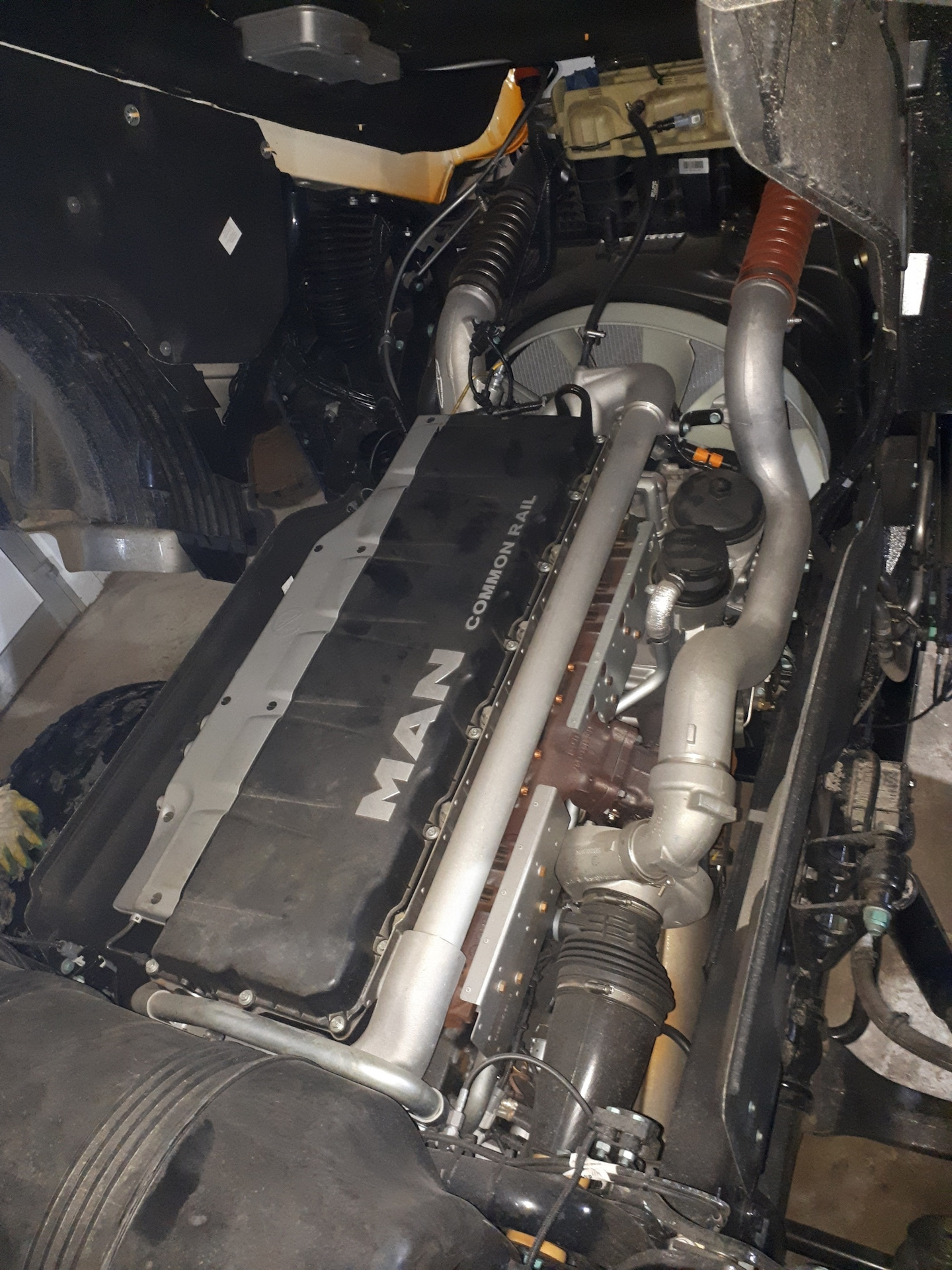 Интерьер — Maschinenfabrik Augsburg-Nürnberg, 9,9 л, 2018 года | покупка машины | DRIVE2