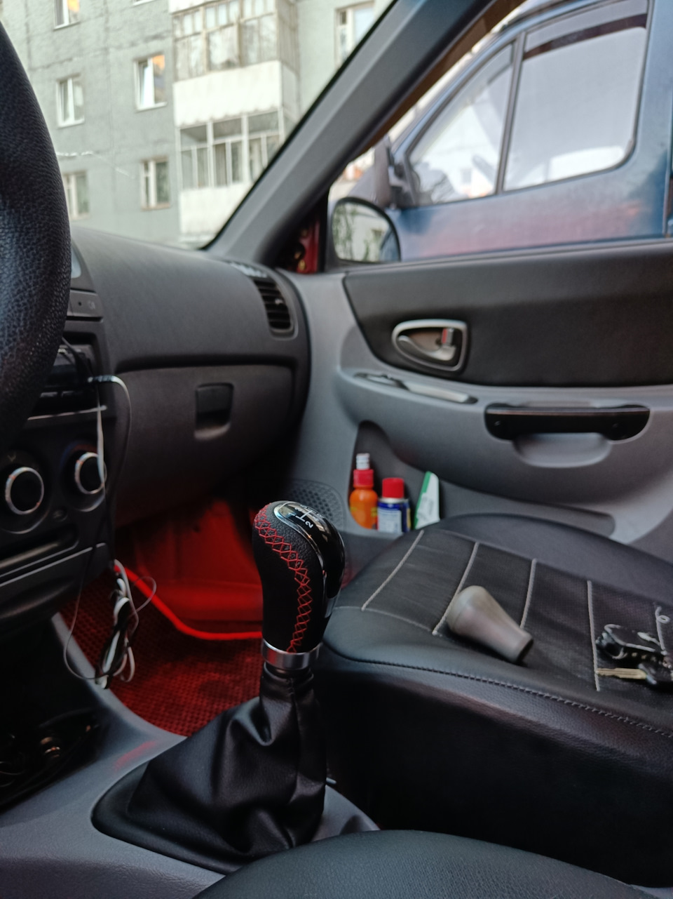Ручка и чехол кпп — Hyundai Accent (2G), 1,5 л, 2006 года | стайлинг ...