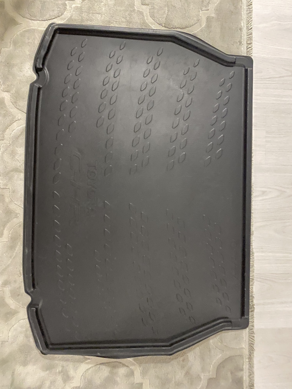 продам коврик в багажник на CH-R — Toyota C-HR, 2 л, 2018 года ...
