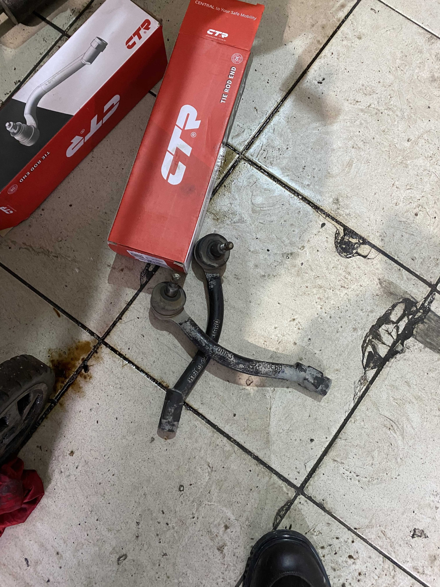 Переборка передней подвески ч.2 (рулевая рейка, замена амортизаторов ...