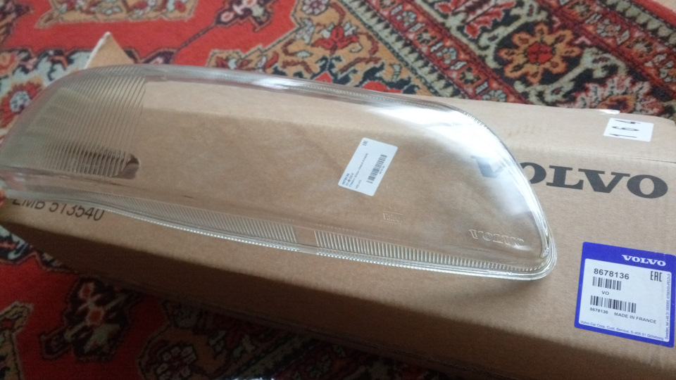 8678136 Стекло фары Volvo | Запчасти на DRIVE2