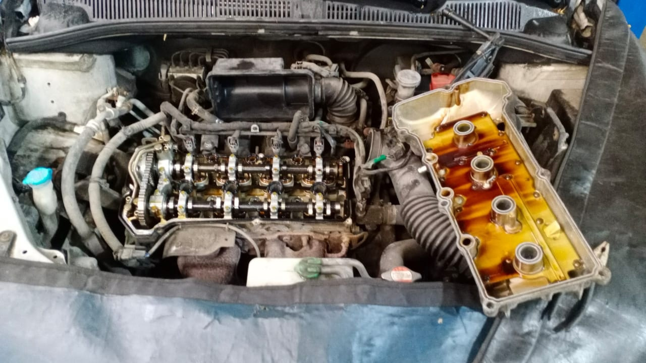 Замена прокладки клапанной крышки, регулировка клапанов. — Suzuki SX4 ...