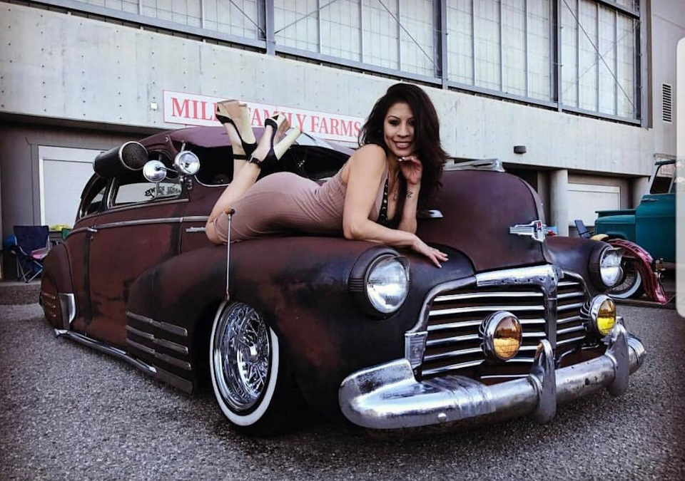 Girls and vehicles…68 — DRIVE2