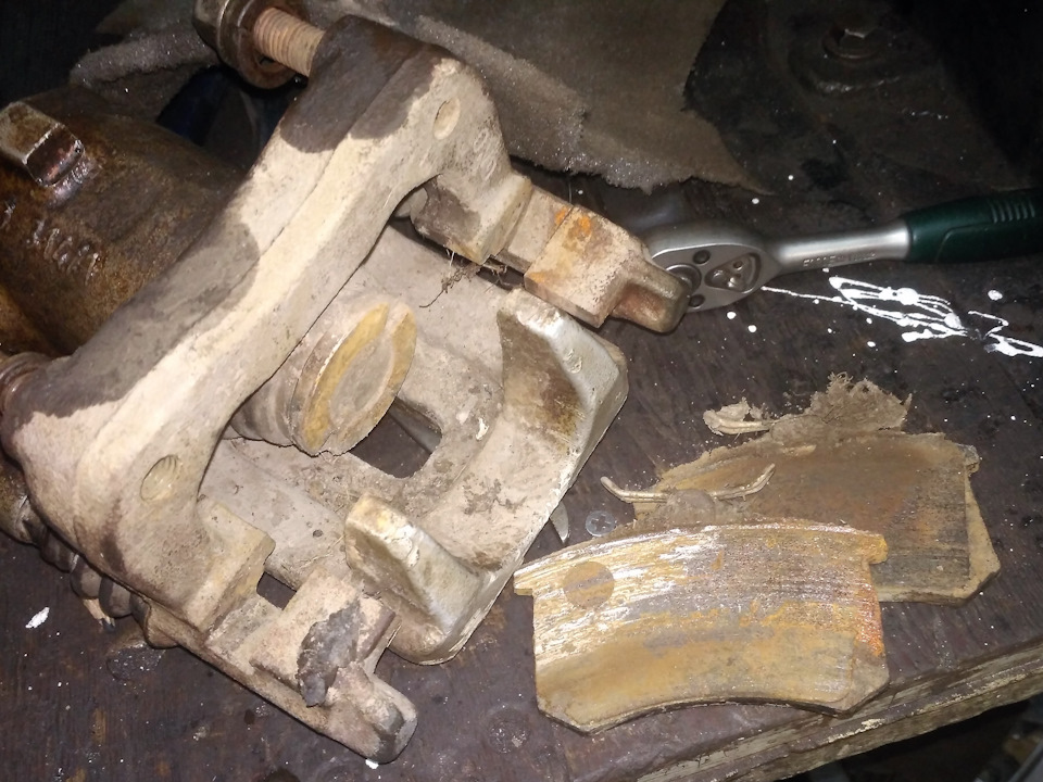 Приехали запчасти — Chevrolet Epica, 2 л, 2010 года | плановое ТО | DRIVE2