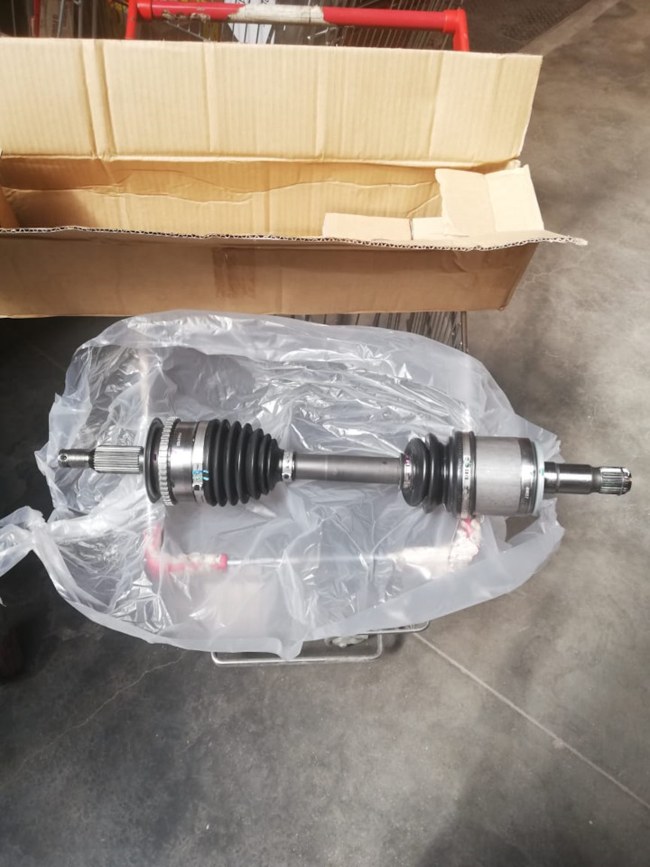 Приводные валы Mitsubishi L200 Pajero Sport на Mitsubishi L200 (4G ...