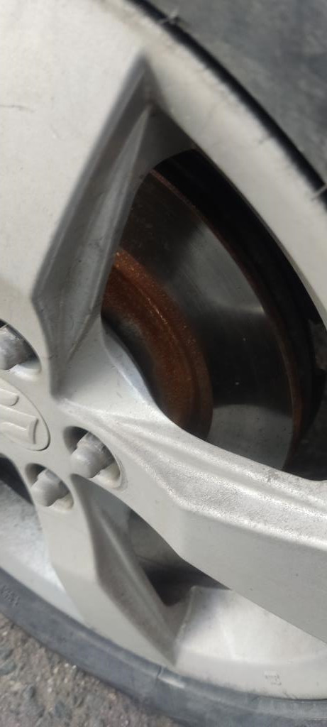 Замена тормозных дисков — Suzuki SX4 (1G), 1,6 л, 2010 года | запчасти ...