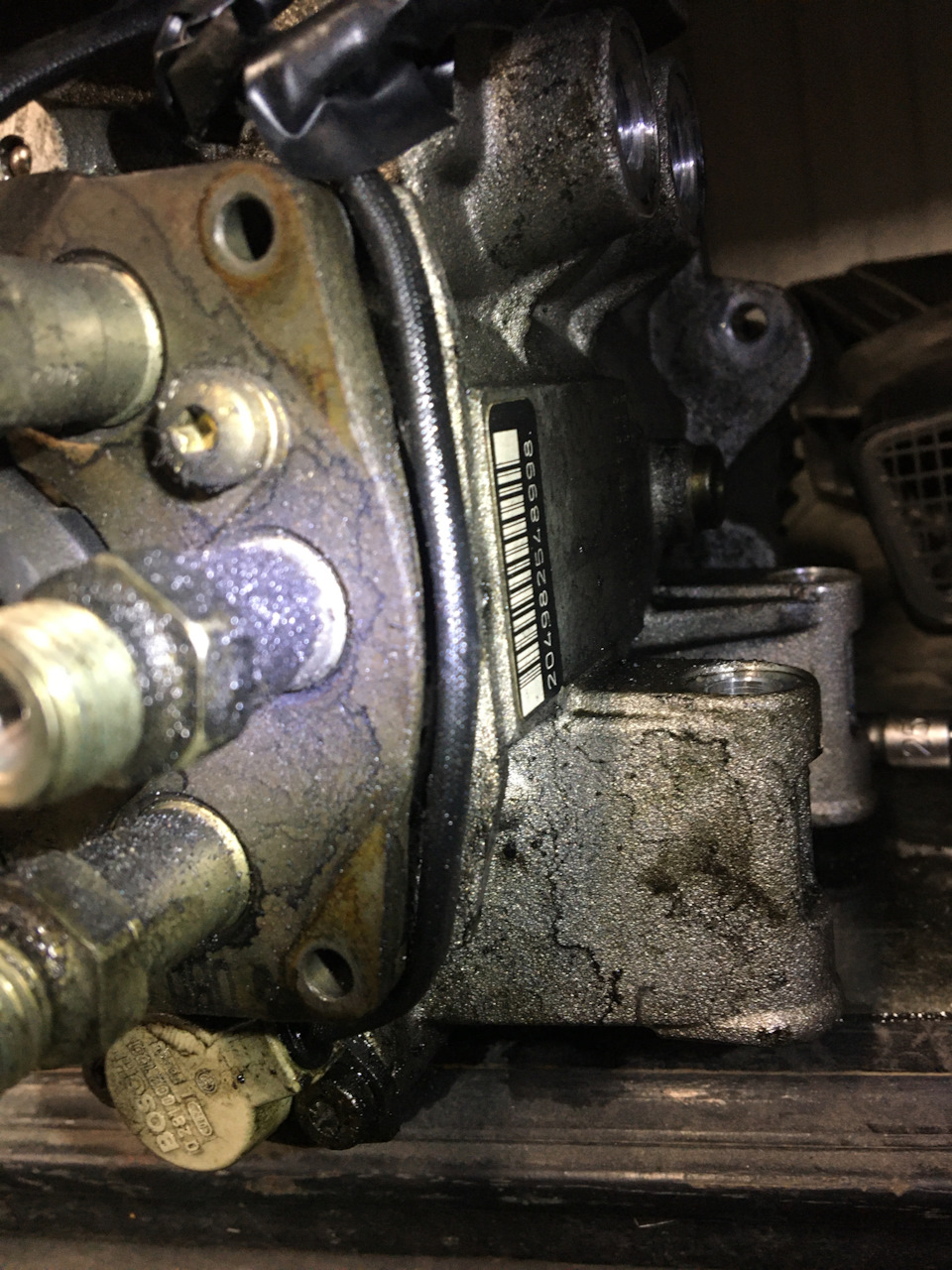 0281002700 Датчик давления топлива для Mercedes C-class BOSCH ...