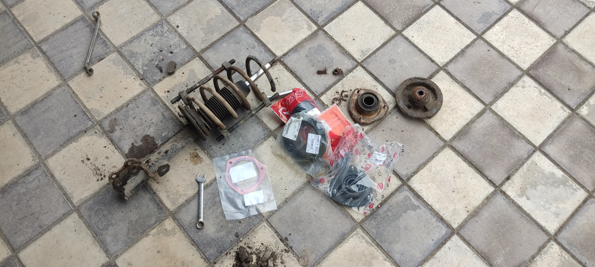 Задний опорник — Chevrolet Lacetti SW, 1,6 л, 2012 года | расходники ...