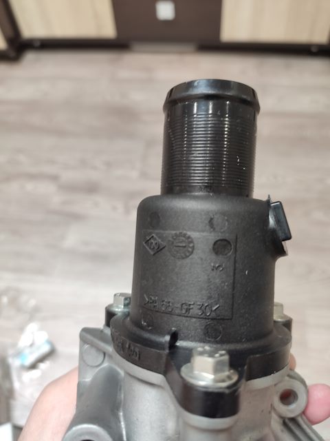 8200561420 Крышка корпуса термостата RENAULT | Запчасти на DRIVE2