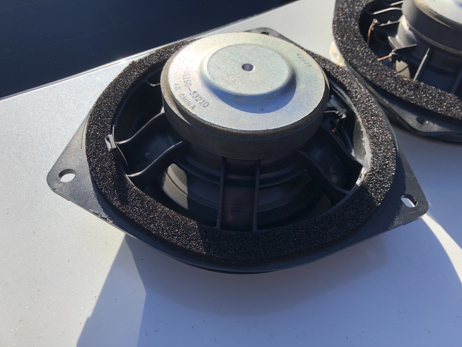 #12 Замена штатных динамиков на динамики Lexus IS — Toyota Premio (T260 ...