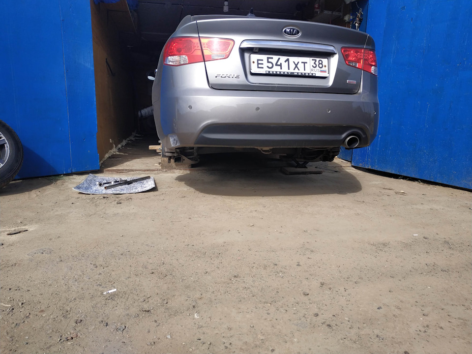 Развел колодки ручника — KIA Cerato (2G), 1,6 л, 2012 года | своими ...