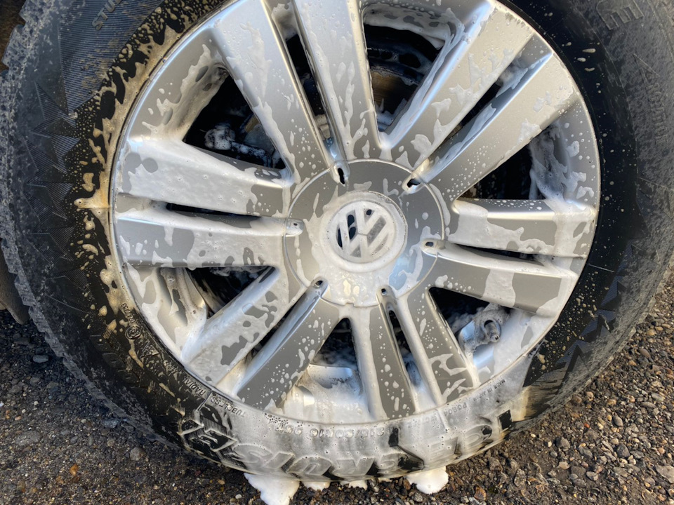 Наклейки на колпачки ступиц и чистка дисков (Azelit) — Volkswagen ...