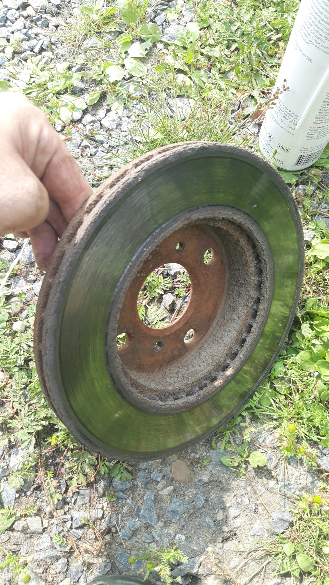 Замена передних тормозных дисков и колодок — Toyota Vitz (10), 1,3 л ...