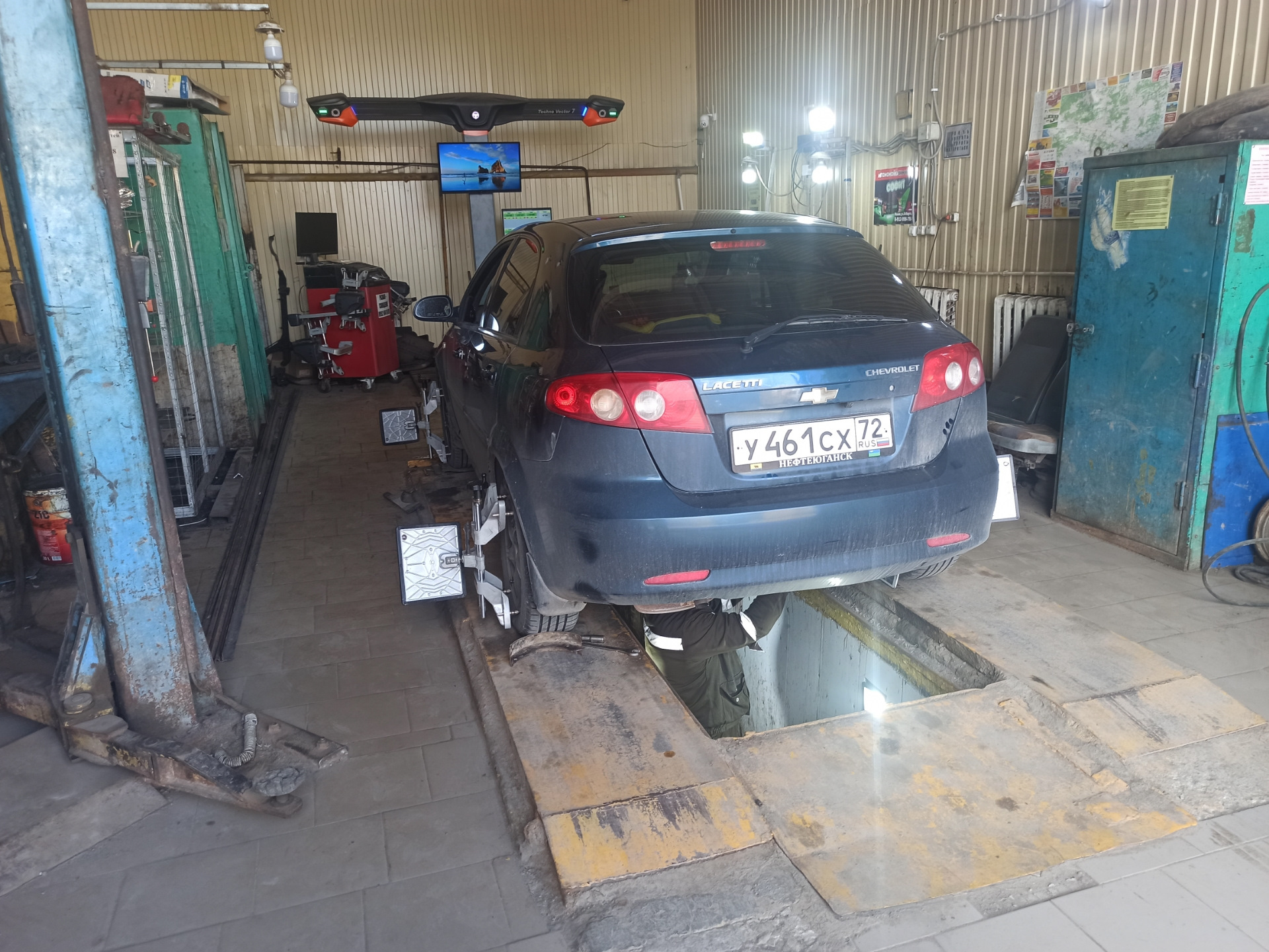 Развал и покупка ремкомплекта петель — Chevrolet Lacetti 5D, 1,6 л ...