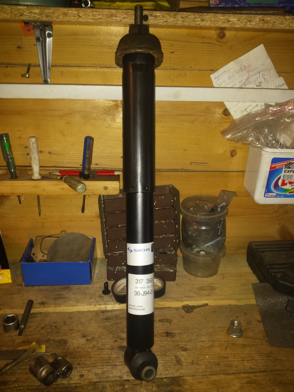 Замена задних амортизаторов и пружин — Volvo XC90 (1G), 2,9 л, 2004 ...