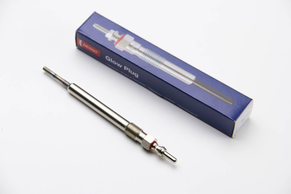 Замена свечей накаливания — Audi Q7 (1G), 3 л, 2007 года | плановое ТО | DRIVE2