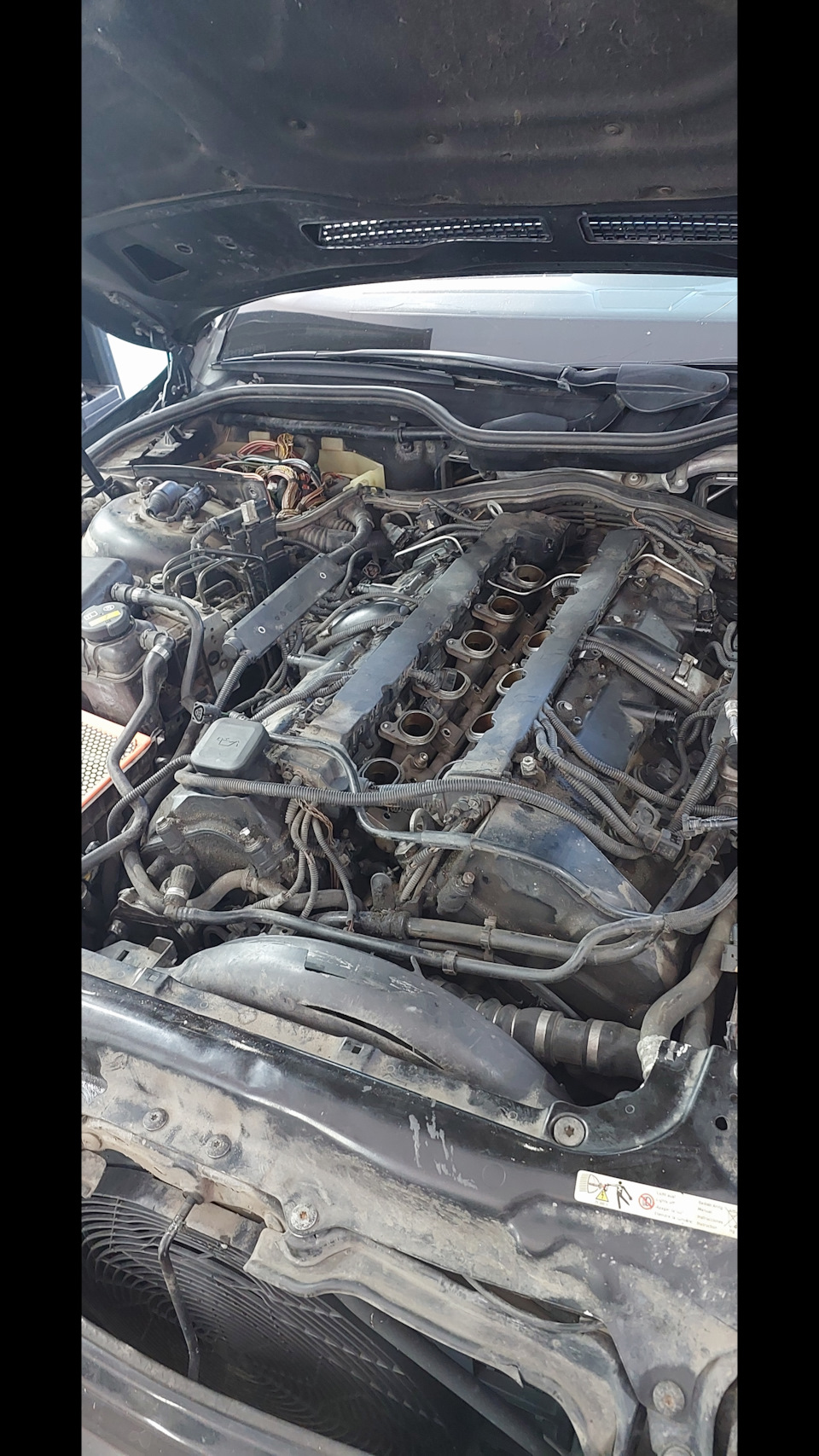 Поиск подсоса воздуха, замена свечей на n73b60 — BMW 7 series (E65/E66 ...